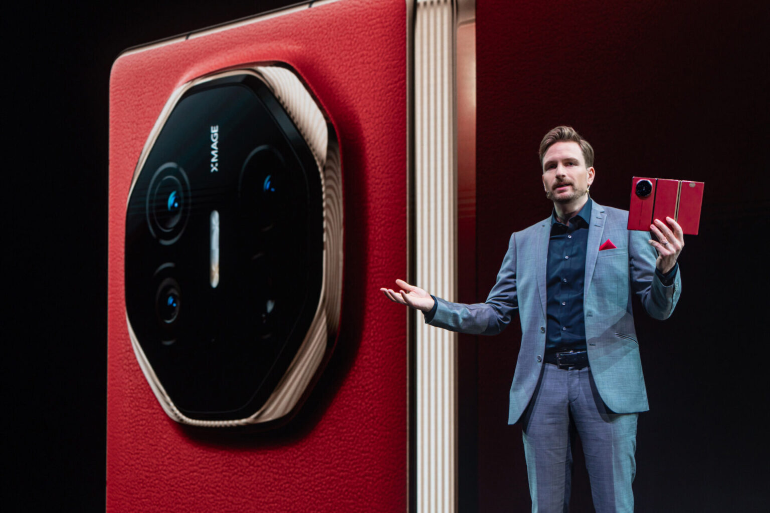 Huawei wprowadza na rynek globalny pierwszy komercyjny smartfon z ...