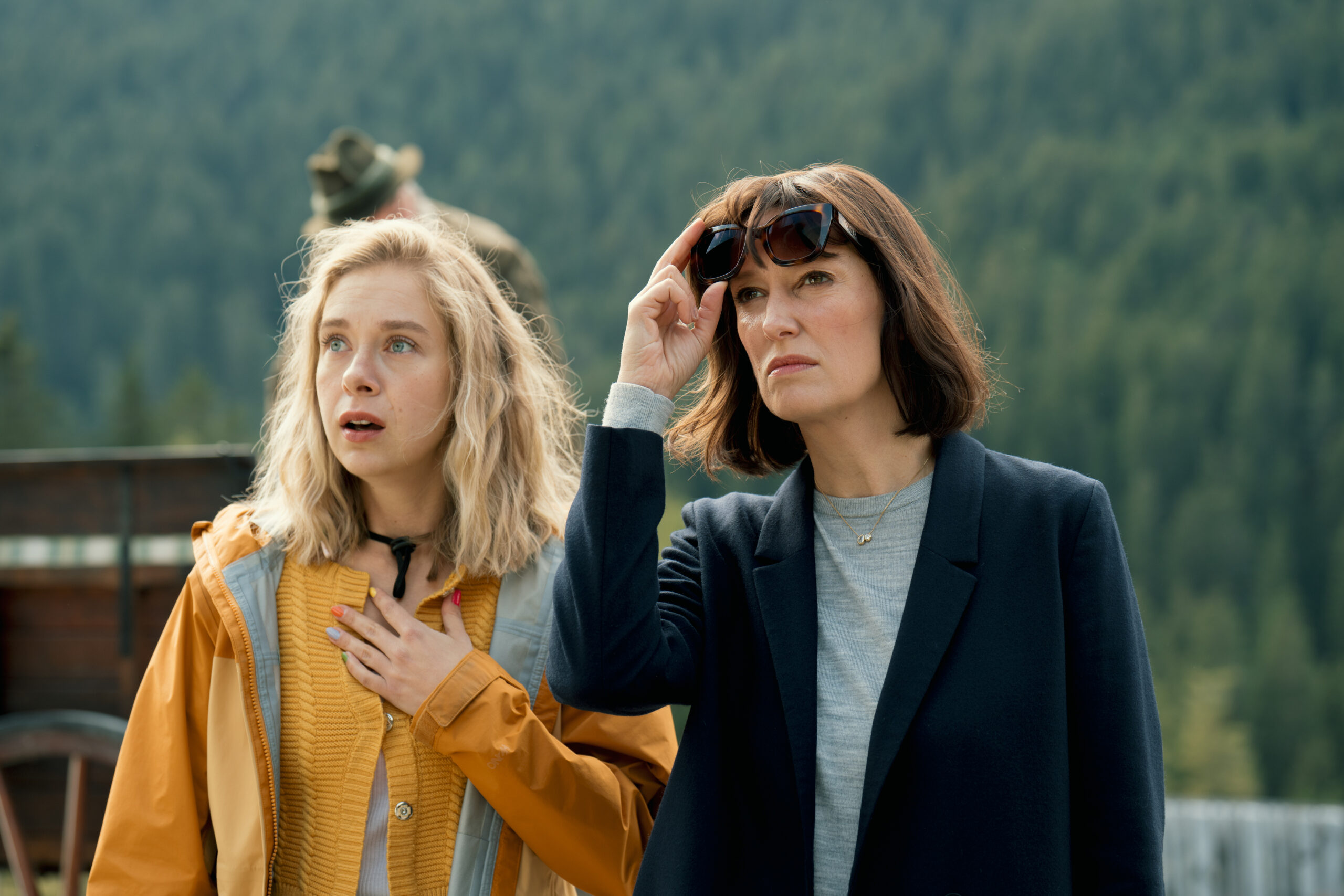 The dog in Eat Pray Bark on Netflix knows something its owner doesn’t ...
